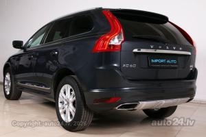 Grey Volvo XC60 2014 in Parnu, with an engine capacity of 2.40 L and mileage of 218 thousand km for 14990 €, photo 4 on AUTOMOTO.COM.LV