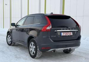 Pelēks Volvo XC60 2014 Raseiniai, ar dzinēja tilpumu 1.98 L un nobraukumu 248 tūkst. km par 9999 €, foto 4 vietnē AUTOMOTO.COM.LV