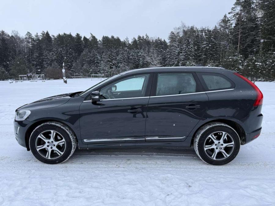 Pelēks Volvo XC60 2014 Tauragė, ar dzinēja tilpumu 1.97 L un nobraukumu 245 tūkst. km par 11900 €, foto 4 vietnē AUTOMOTO.COM.LV
