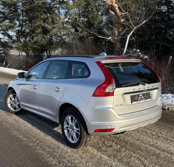 Pelēks Volvo XC60 2014 Viļņa, ar dzinēja tilpumu 2.40 L un nobraukumu 302 tūkst. km par 11500 €, foto 4 vietnē AUTOMOTO.COM.LV