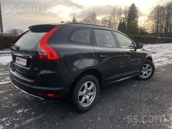 Grey Volvo XC60 2014 in Riga, with an engine capacity of 2.00 L and mileage of 252 thousand km for 10950 €, photo 4 on AUTOMOTO.COM.LV