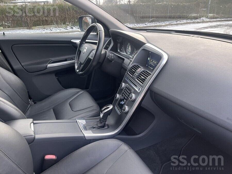 Pelēks Volvo XC60 2014 Rīga, ar dzinēja tilpumu 2.00 L un nobraukumu 252 tūkst. km par 9950 €, foto 8 vietnē AUTOMOTO.COM.LV