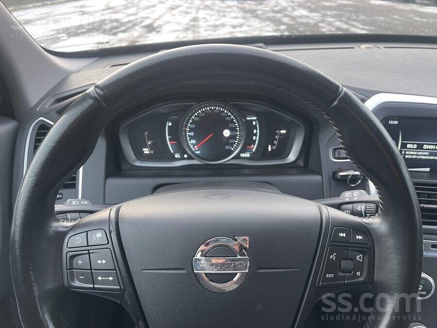 Pelēks Volvo XC60 2014 Rīga, ar dzinēja tilpumu 2.00 L un nobraukumu 252 tūkst. km par 9950 €, foto 13 vietnē AUTOMOTO.COM.LV