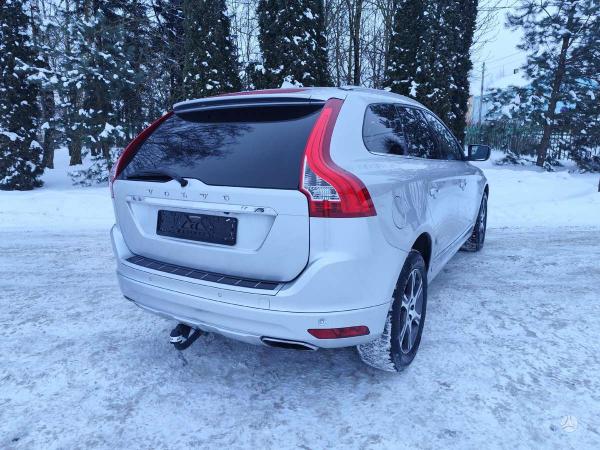 Grey Volvo XC60 2014 in Pasvalys, with an engine capacity of 1.97 L and mileage of 269 thousand km for 10399 €, photo 10 on AUTOMOTO.COM.LV