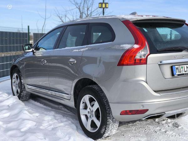 Grey Volvo XC60 2014 in Vilkaviskis, with an engine capacity of 2.40 L and mileage of 288 thousand km for 12600 €, photo 5 on AUTOMOTO.COM.LV