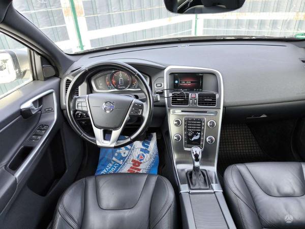 Pelēks Volvo XC60 2014 Vilkaviškis, ar dzinēja tilpumu 2.40 L un nobraukumu 288 tūkst. km par 12600 €, foto 11 vietnē AUTOMOTO.COM.LV