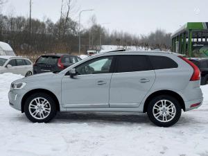 Grey Volvo XC60 2014 in Utena, with an engine capacity of 2.40 L and mileage of 236 thousand km for 13950 €, photo 7 on AUTOMOTO.COM.LV
