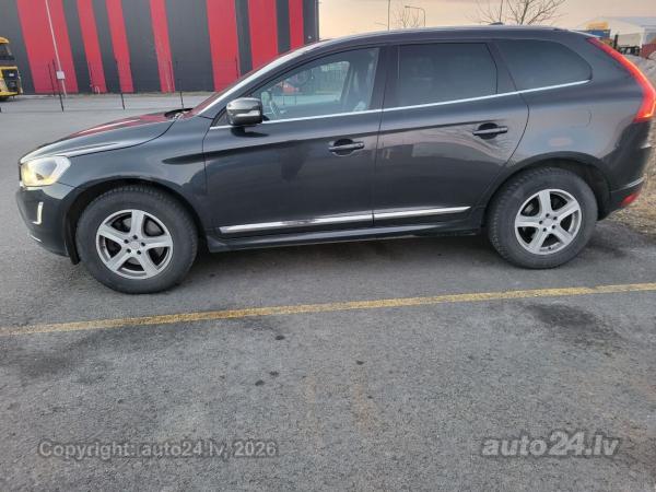 Grey Volvo XC60 2014 in Tallinn, with an engine capacity of 2.40 L and mileage of 215 thousand km for 13500 €, photo 1 on AUTOMOTO.COM.LV