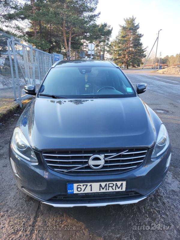 Grey Volvo XC60 2014 in Tallinn, with an engine capacity of 2.40 L and mileage of 215 thousand km for 13500 €, photo 6 on AUTOMOTO.COM.LV
