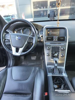 Pelēks Volvo XC60 2014 Tallina, ar dzinēja tilpumu 2.40 L un nobraukumu 215 tūkst. km par 13500 €, foto 15 vietnē AUTOMOTO.COM.LV