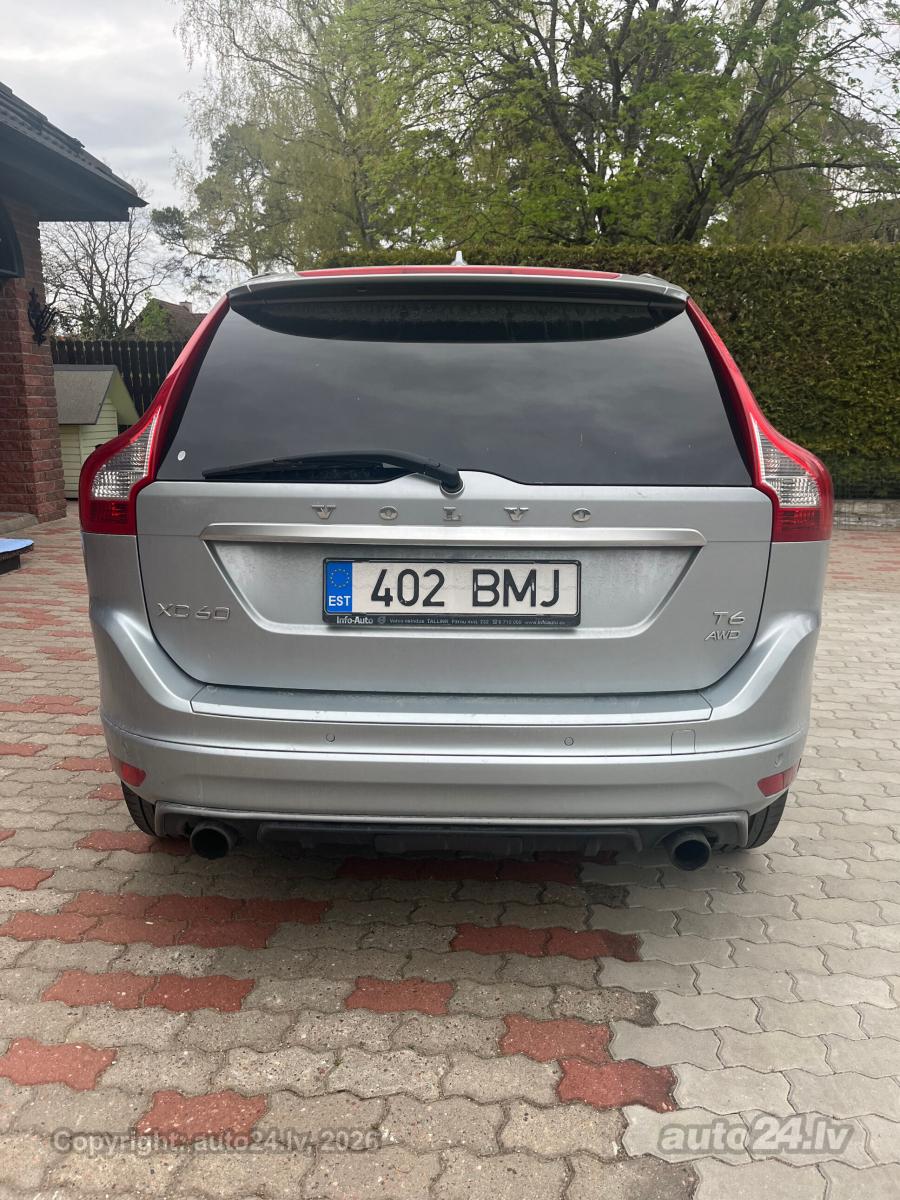 Pelēks Volvo XC60 2014 Tallina, ar dzinēja tilpumu 3.00 L un nobraukumu 96 tūkst. km par 17000 €, foto 5 vietnē AUTOMOTO.COM.LV