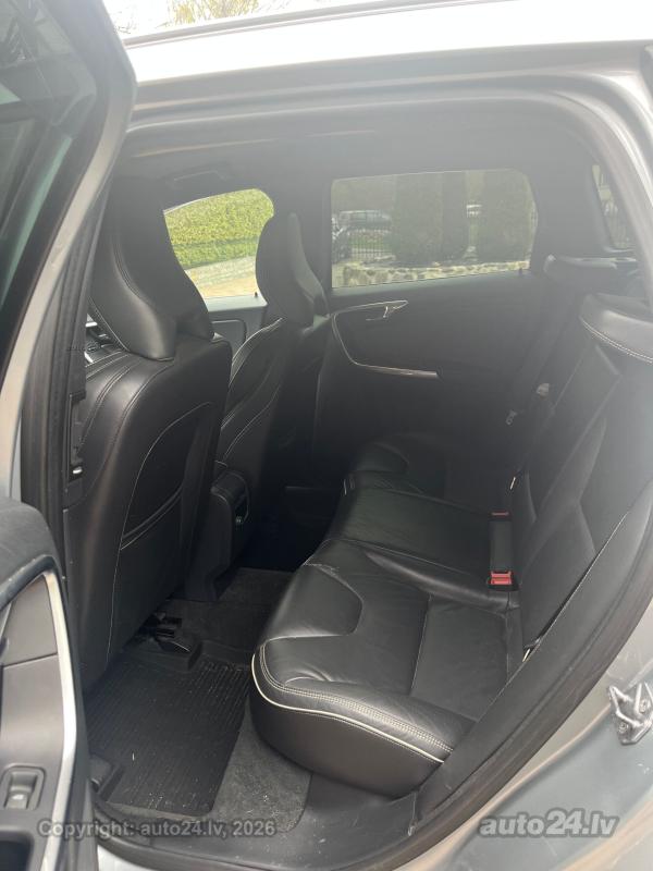 Pelēks Volvo XC60 2014 Tallina, ar dzinēja tilpumu 3.00 L un nobraukumu 96 tūkst. km par 17000 €, foto 8 vietnē AUTOMOTO.COM.LV