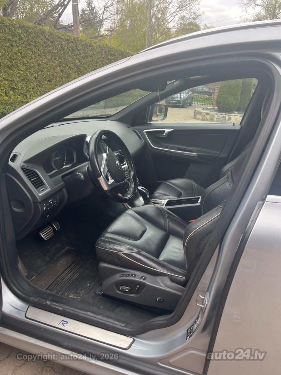Pelēks Volvo XC60 2014 Tallina, ar dzinēja tilpumu 3.00 L un nobraukumu 96 tūkst. km par 17000 €, foto 12 vietnē AUTOMOTO.COM.LV