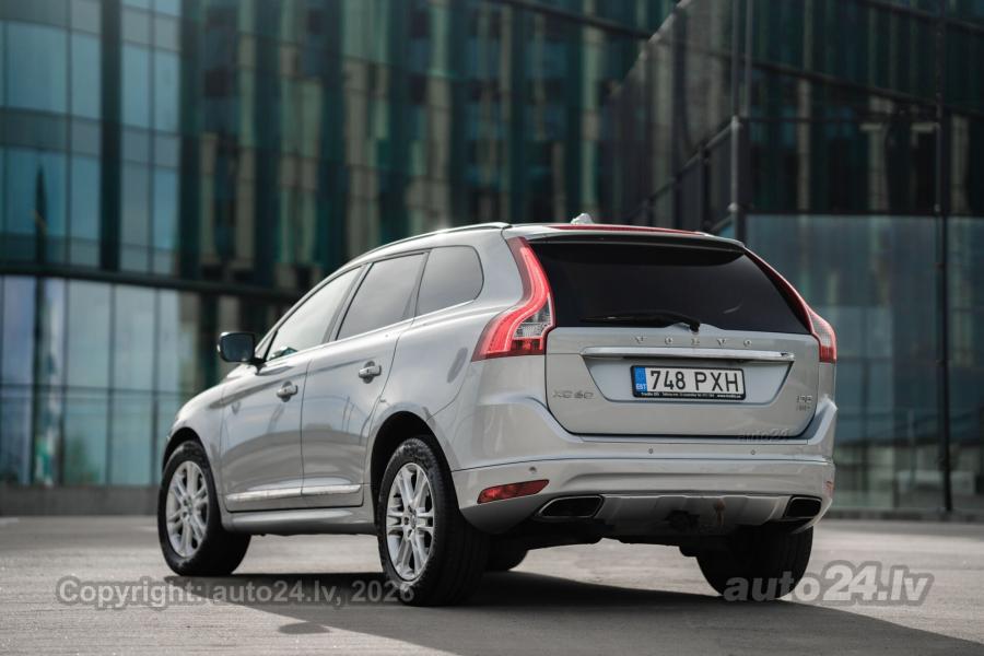 Grey Volvo XC60 2014 in Tallinn, with an engine capacity of 2.40 L and mileage of 325 thousand km for 10999 €, photo 5 on AUTOMOTO.COM.LV