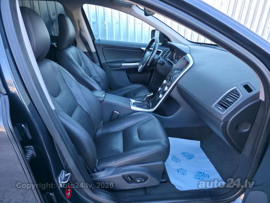Grey Volvo XC60 2014 in Tallinn, with an engine capacity of 2.00 L and mileage of 187 thousand km for 11990 €, photo 11 on AUTOMOTO.COM.LV