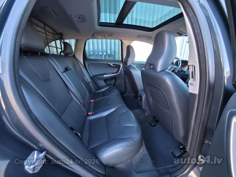 Grey Volvo XC60 2014 in Tallinn, with an engine capacity of 2.00 L and mileage of 187 thousand km for 11990 €, photo 12 on AUTOMOTO.COM.LV