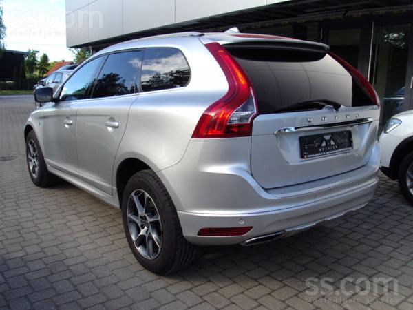 Grey Volvo XC60 2014 in Riga, with an engine capacity of 2.40 L and mileage of 184 thousand km for 14800 €, photo 4 on AUTOMOTO.COM.LV