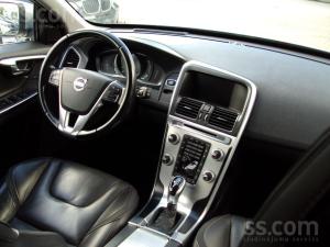 Pelēks Volvo XC60 2014 Rīga, ar dzinēja tilpumu 2.40 L un nobraukumu 184 tūkst. km par 14800 €, foto 7 vietnē AUTOMOTO.COM.LV