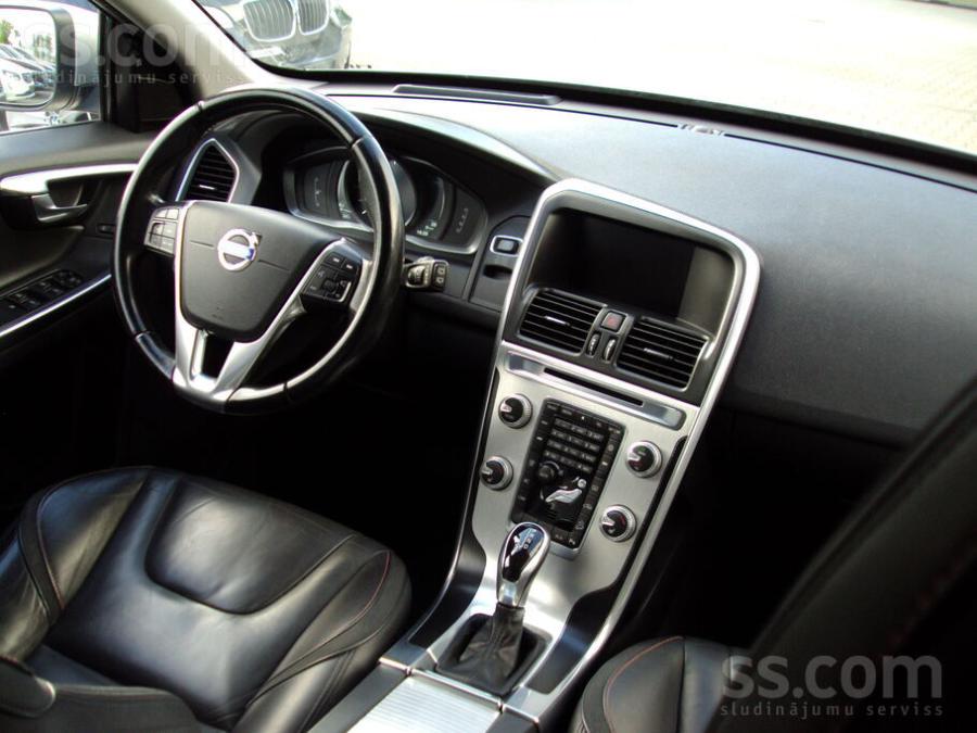 Pelēks Volvo XC60 2014 Rīga, ar dzinēja tilpumu 2.40 L un nobraukumu 184 tūkst. km par 14800 €, foto 7 vietnē AUTOMOTO.COM.LV