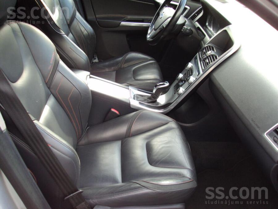 Pelēks Volvo XC60 2014 Rīga, ar dzinēja tilpumu 2.40 L un nobraukumu 184 tūkst. km par 14800 €, foto 8 vietnē AUTOMOTO.COM.LV