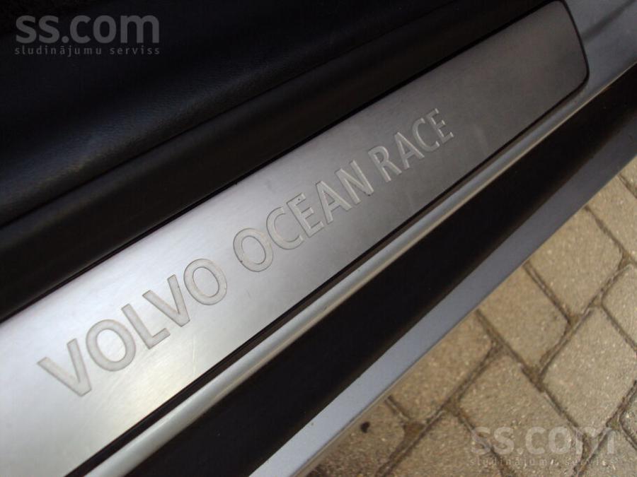 Pelēks Volvo XC60 2014 Rīga, ar dzinēja tilpumu 2.40 L un nobraukumu 184 tūkst. km par 14800 €, foto 13 vietnē AUTOMOTO.COM.LV