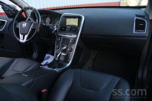 Pelēks Volvo XC60 2014 Rīga, ar dzinēja tilpumu 2.00 L un nobraukumu 0 tūkst. km par 11390 €, foto 14 vietnē AUTOMOTO.COM.LV