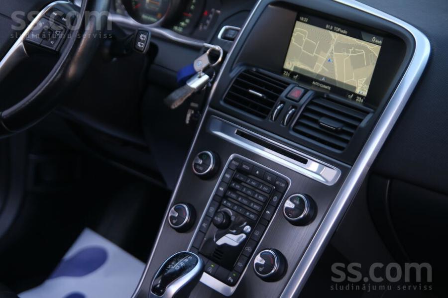Pelēks Volvo XC60 2014 Rīga, ar dzinēja tilpumu 2.00 L un nobraukumu 0 tūkst. km par 11390 €, foto 15 vietnē AUTOMOTO.COM.LV