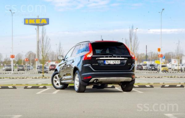 Grey Volvo XC60 2014 in Riga, with an engine capacity of 2.00 L and mileage of 179 thousand km for 9190 €, photo 7 on AUTOMOTO.COM.LV