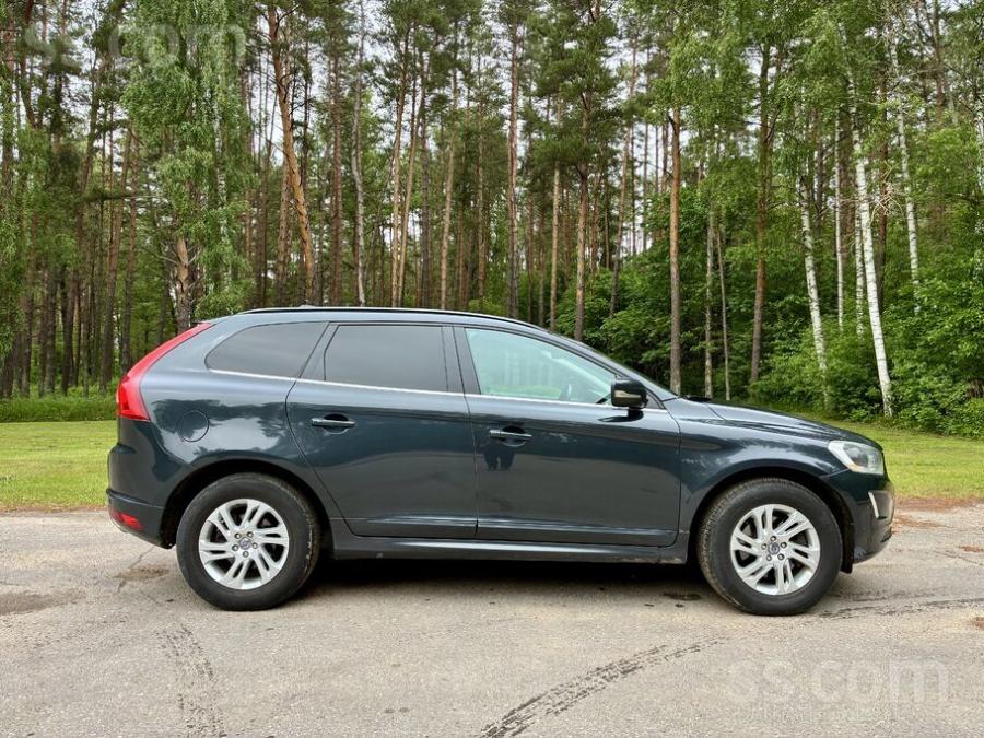 Pelēks Volvo XC60 2014 Rīga, ar dzinēja tilpumu 2.40 L un nobraukumu 373 tūkst. km par 10490 €, foto 5 vietnē AUTOMOTO.COM.LV