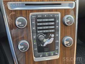 Pelēks Volvo XC60 2014 Rīga, ar dzinēja tilpumu 2.40 L un nobraukumu 263 tūkst. km par 12000 €, foto 9 vietnē AUTOMOTO.COM.LV