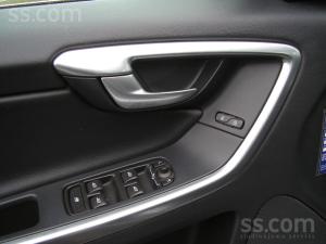 Grey Volvo XC60 2014 in Riga, with an engine capacity of 2.40 L and mileage of 0 thousand km for 14990 €, photo 22 on AUTOMOTO.COM.LV