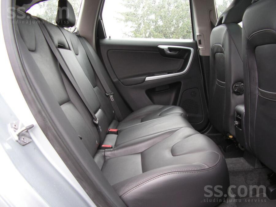 Grey Volvo XC60 2014 in Riga, with an engine capacity of 2.40 L and mileage of 0 thousand km for 14990 €, photo 28 on AUTOMOTO.COM.LV