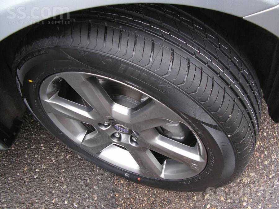 Grey Volvo XC60 2014 in Riga, with an engine capacity of 2.40 L and mileage of 0 thousand km for 14990 €, photo 34 on AUTOMOTO.COM.LV