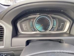 Grey Volvo XC60 2014 in Riga, with an engine capacity of 2.00 L and mileage of 237 thousand km for 12250 €, photo 11 on AUTOMOTO.COM.LV