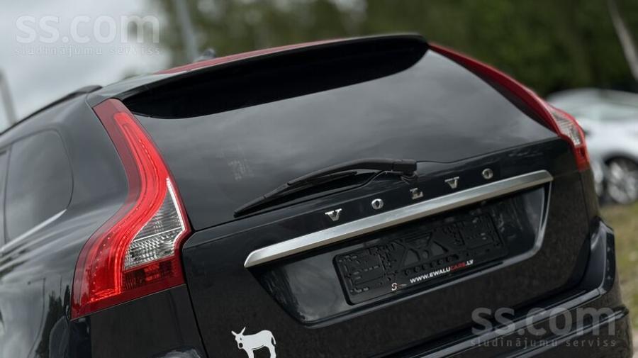Pelēks Volvo XC60 2014 Rīga, ar dzinēja tilpumu 2.40 L un nobraukumu 248 tūkst. km par 14990 €, foto 7 vietnē AUTOMOTO.COM.LV