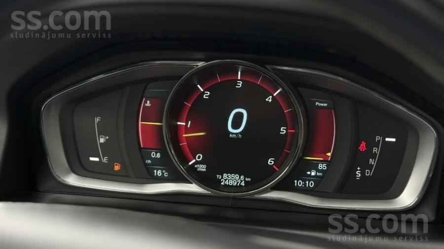 Pelēks Volvo XC60 2014 Rīga, ar dzinēja tilpumu 2.40 L un nobraukumu 248 tūkst. km par 14990 €, foto 15 vietnē AUTOMOTO.COM.LV