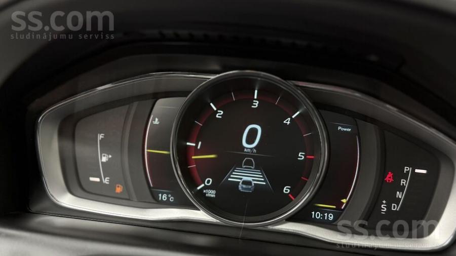 Pelēks Volvo XC60 2014 Rīga, ar dzinēja tilpumu 2.40 L un nobraukumu 248 tūkst. km par 14990 €, foto 18 vietnē AUTOMOTO.COM.LV
