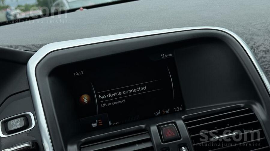 Pelēks Volvo XC60 2014 Rīga, ar dzinēja tilpumu 2.40 L un nobraukumu 248 tūkst. km par 14990 €, foto 23 vietnē AUTOMOTO.COM.LV