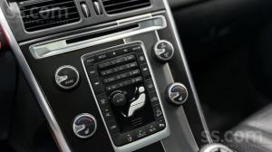 Pelēks Volvo XC60 2014 Rīga, ar dzinēja tilpumu 2.40 L un nobraukumu 248 tūkst. km par 14990 €, foto 25 vietnē AUTOMOTO.COM.LV