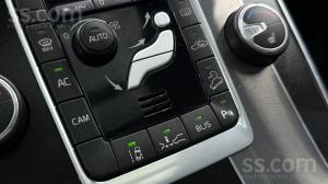 Pelēks Volvo XC60 2014 Rīga, ar dzinēja tilpumu 2.40 L un nobraukumu 248 tūkst. km par 14990 €, foto 26 vietnē AUTOMOTO.COM.LV