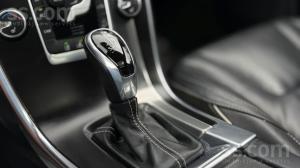 Pelēks Volvo XC60 2014 Rīga, ar dzinēja tilpumu 2.40 L un nobraukumu 248 tūkst. km par 14990 €, foto 27 vietnē AUTOMOTO.COM.LV