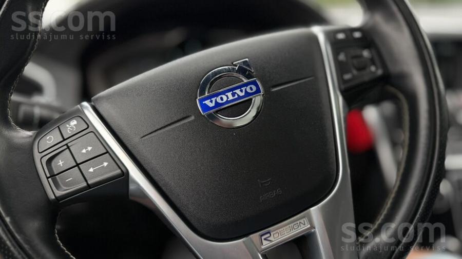 Pelēks Volvo XC60 2014 Rīga, ar dzinēja tilpumu 2.40 L un nobraukumu 248 tūkst. km par 14990 €, foto 28 vietnē AUTOMOTO.COM.LV