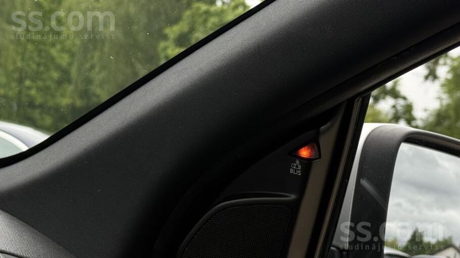 Pelēks Volvo XC60 2014 Rīga, ar dzinēja tilpumu 2.40 L un nobraukumu 248 tūkst. km par 14990 €, foto 30 vietnē AUTOMOTO.COM.LV