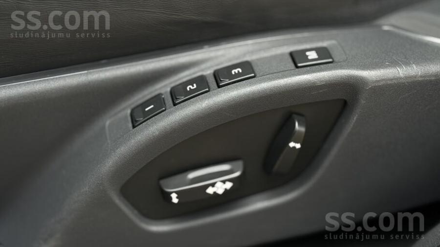 Pelēks Volvo XC60 2014 Rīga, ar dzinēja tilpumu 2.40 L un nobraukumu 248 tūkst. km par 14990 €, foto 33 vietnē AUTOMOTO.COM.LV