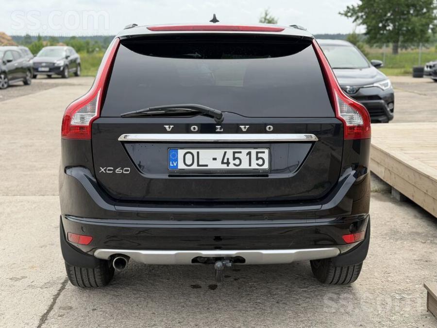 Pelēks Volvo XC60 2014 Rīga, ar dzinēja tilpumu 2.00 L un nobraukumu 268 tūkst. km par 12350 €, foto 14 vietnē AUTOMOTO.COM.LV