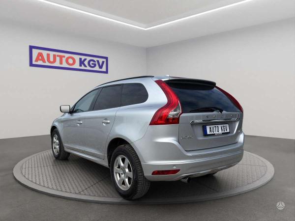 Grey Volvo XC60 2014 in Kaunas, with an engine capacity of 2.00 L and mileage of 365 thousand km for 8499 €, photo 3 on AUTOMOTO.COM.LV