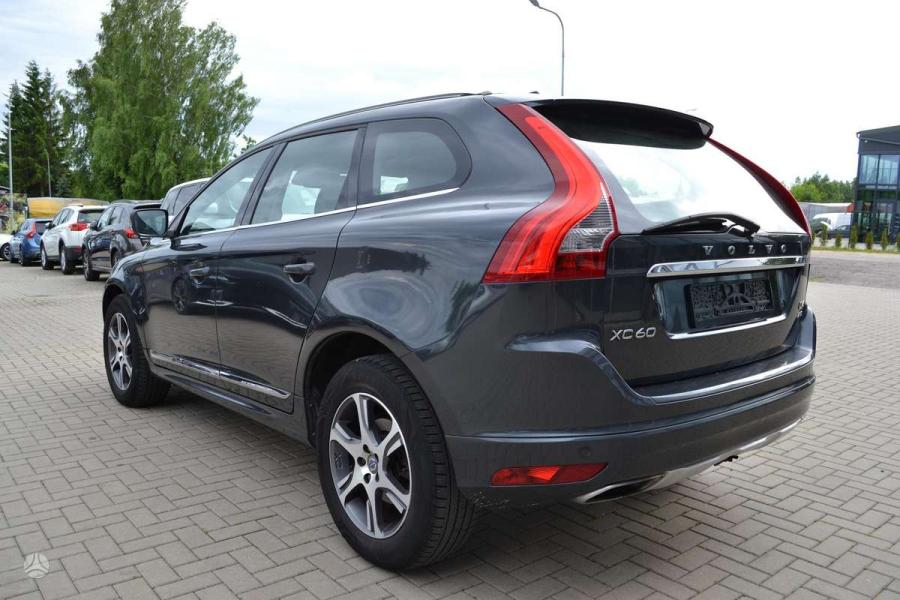Grey Volvo XC60 2014 in Vilnius, with an engine capacity of 2.40 L and mileage of 144 thousand km for 13000 €, photo 8 on AUTOMOTO.COM.LV