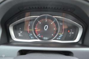 Grey Volvo XC60 2014 in Vilnius, with an engine capacity of 2.40 L and mileage of 144 thousand km for 13000 €, photo 24 on AUTOMOTO.COM.LV