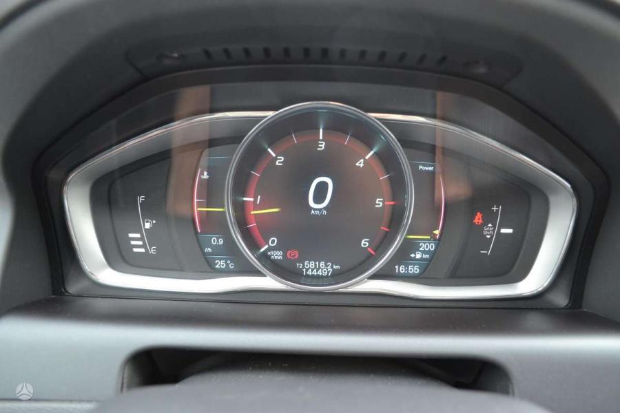 Grey Volvo XC60 2014 in Vilnius, with an engine capacity of 2.40 L and mileage of 144 thousand km for 13000 €, photo 24 on AUTOMOTO.COM.LV