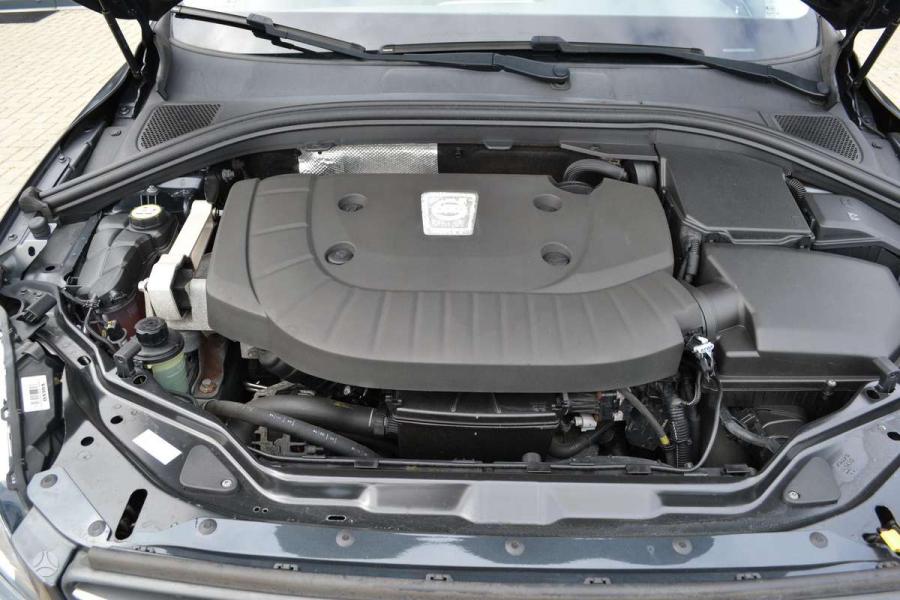 Grey Volvo XC60 2014 in Vilnius, with an engine capacity of 2.40 L and mileage of 144 thousand km for 13000 €, photo 34 on AUTOMOTO.COM.LV